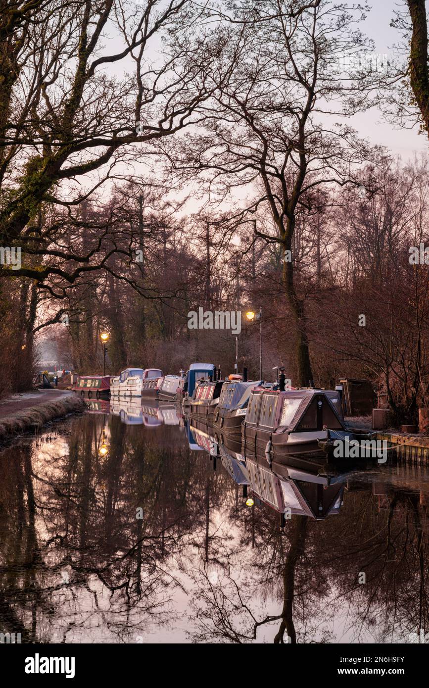 Canal wharf wales uk hi-res stock photography and images - Alamy
