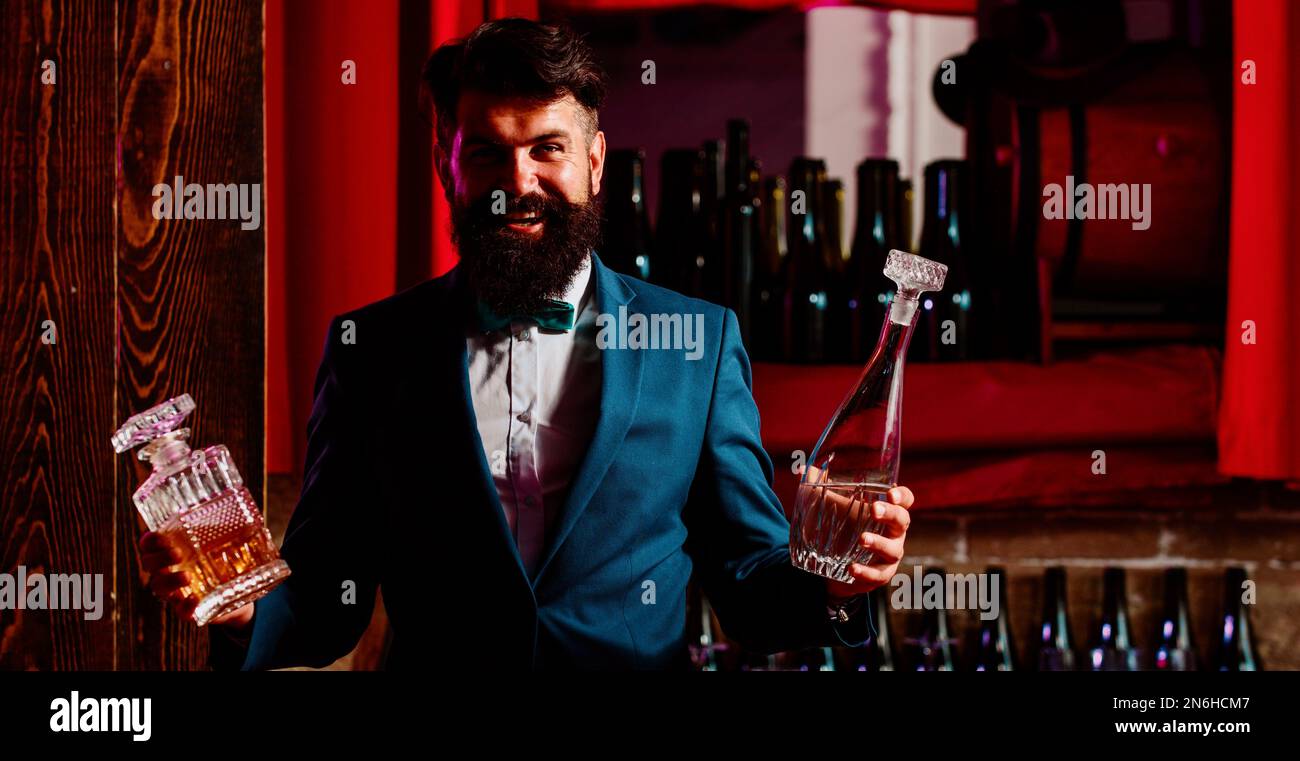 Man cocktail suit vintage hi-res stock photography and images - Alamy