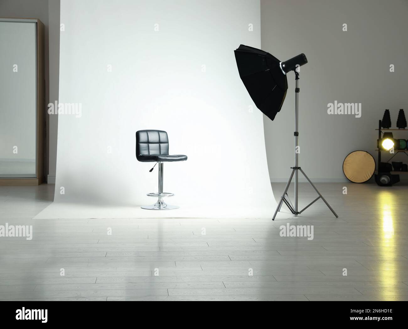 Tripod chair hi-res stock photography and images - Alamy