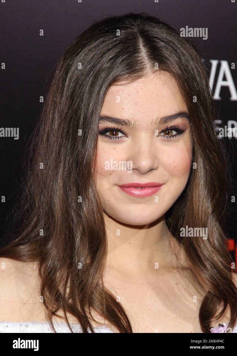 Actress Hailee Steinfeld arrives at the premiere of "Romeo and Juliet ...
