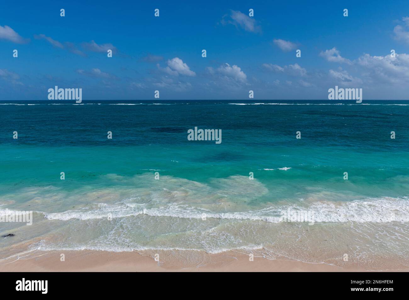 View on the ocean, Pre-Columbian Mayan walled city Tulum, Quintana Roo ...