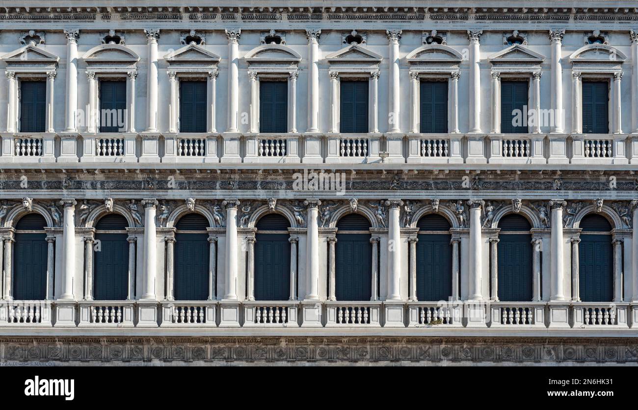 Procuratie Nuove building, Piazza San Marco, St Mark's Square, Venice ...