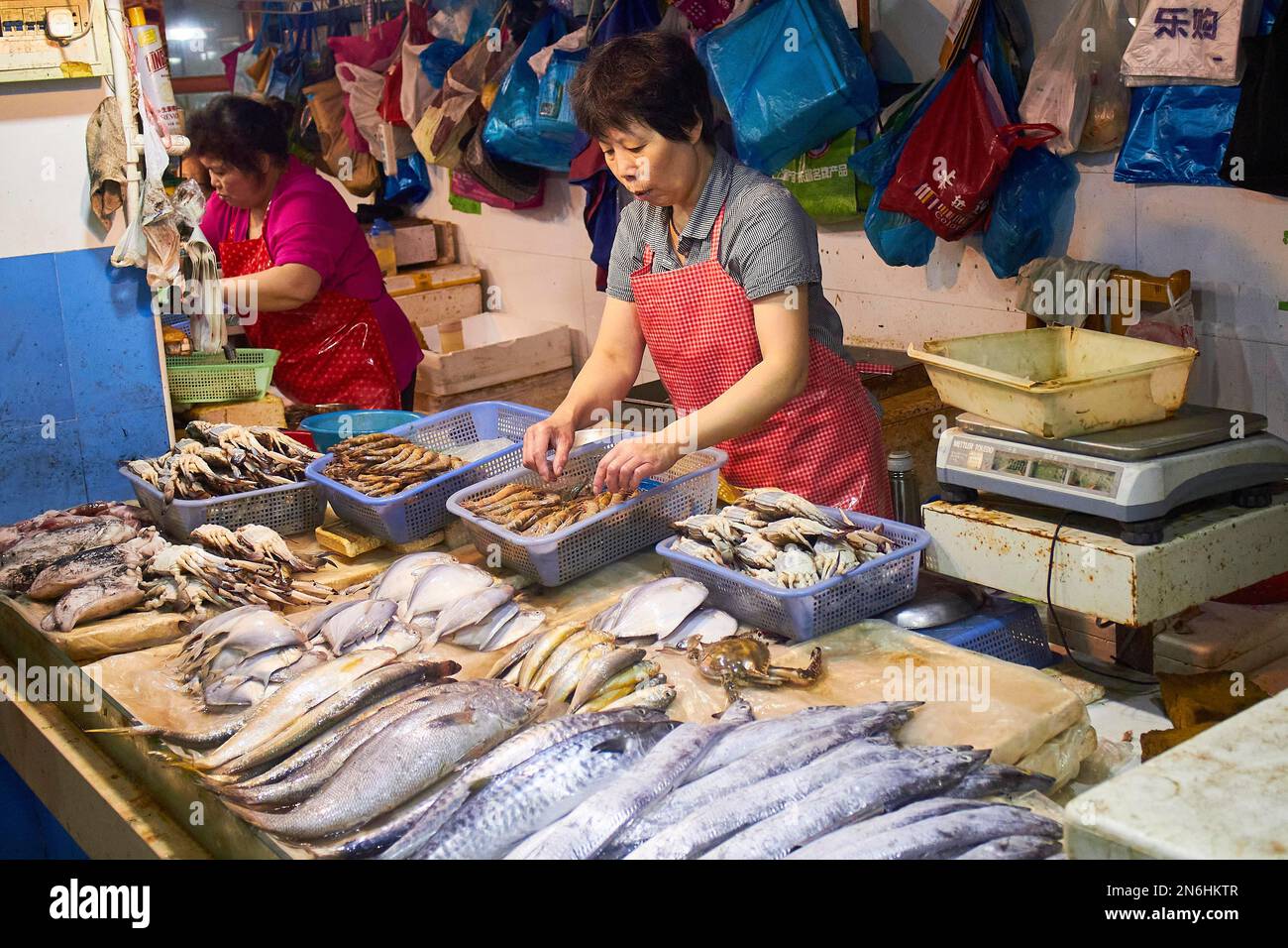 Market stall with fish, Shanghai, China Stock Photo - Alamy
