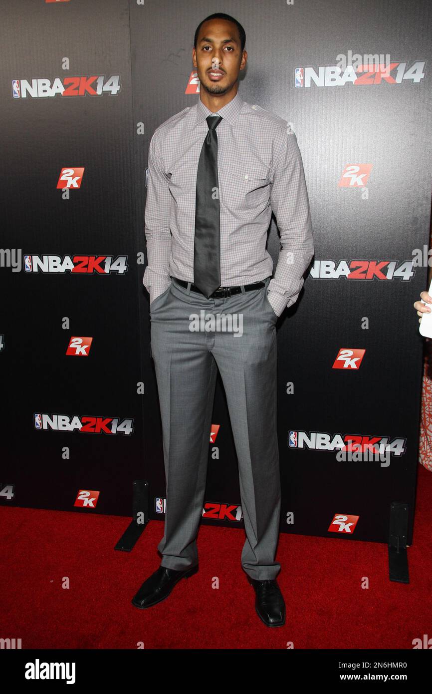 Basketball player Ryan Hollins arrives at the premiere of "NBA 2K14 ...