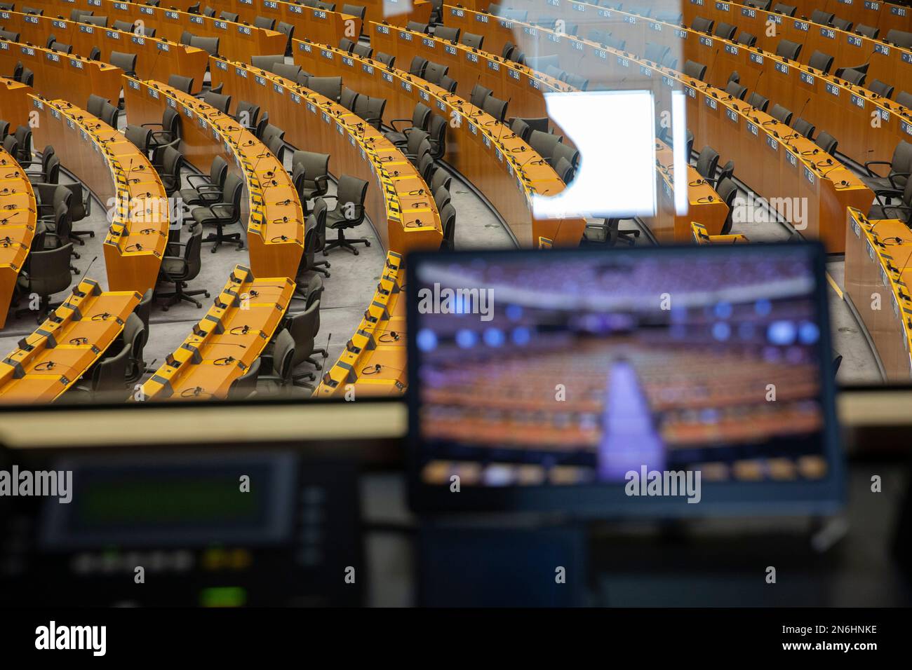 European parliament hemicycle hi-res stock photography and images - Alamy