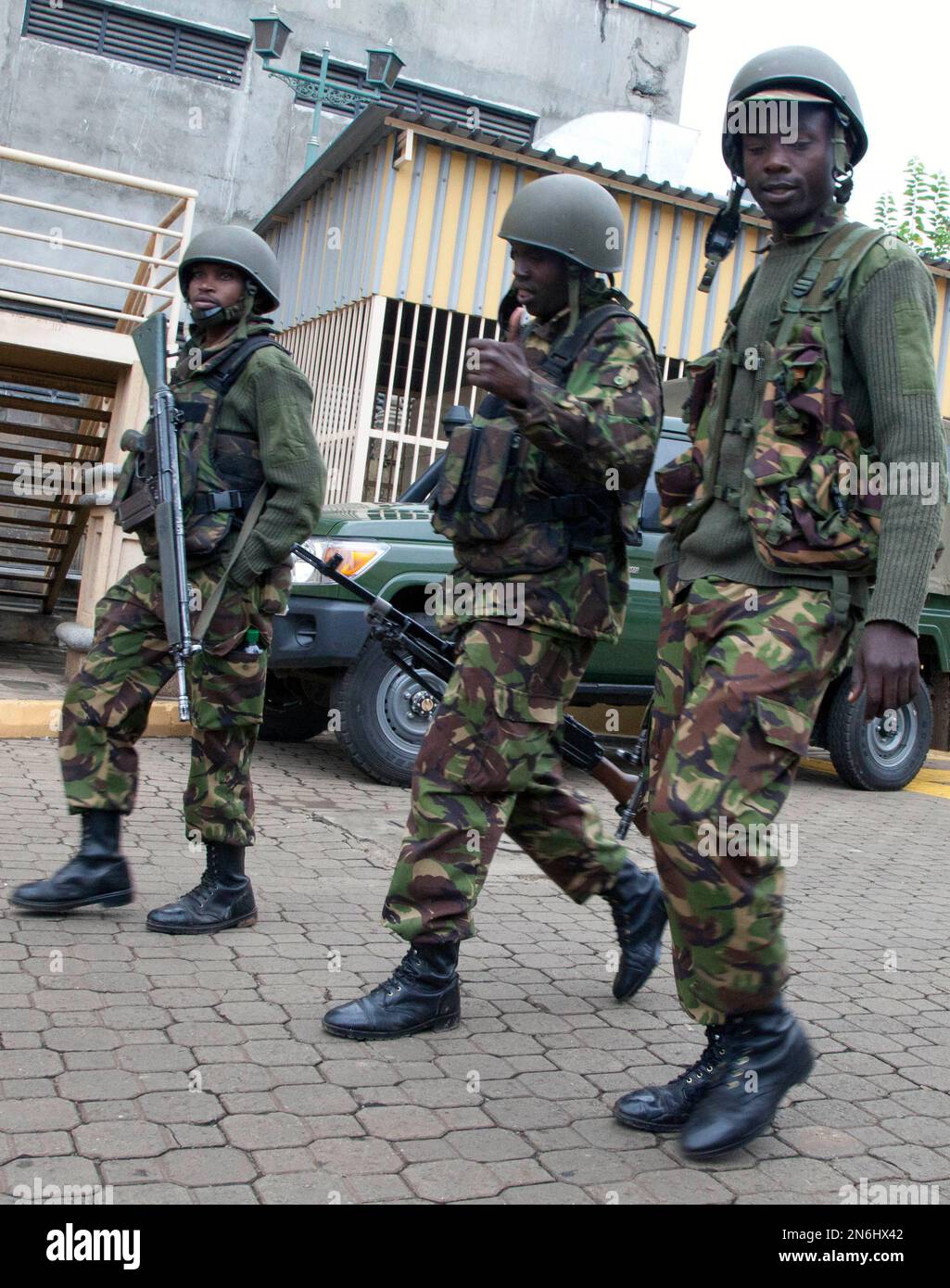 Kenya defence force hi-res stock photography and images - Alamy