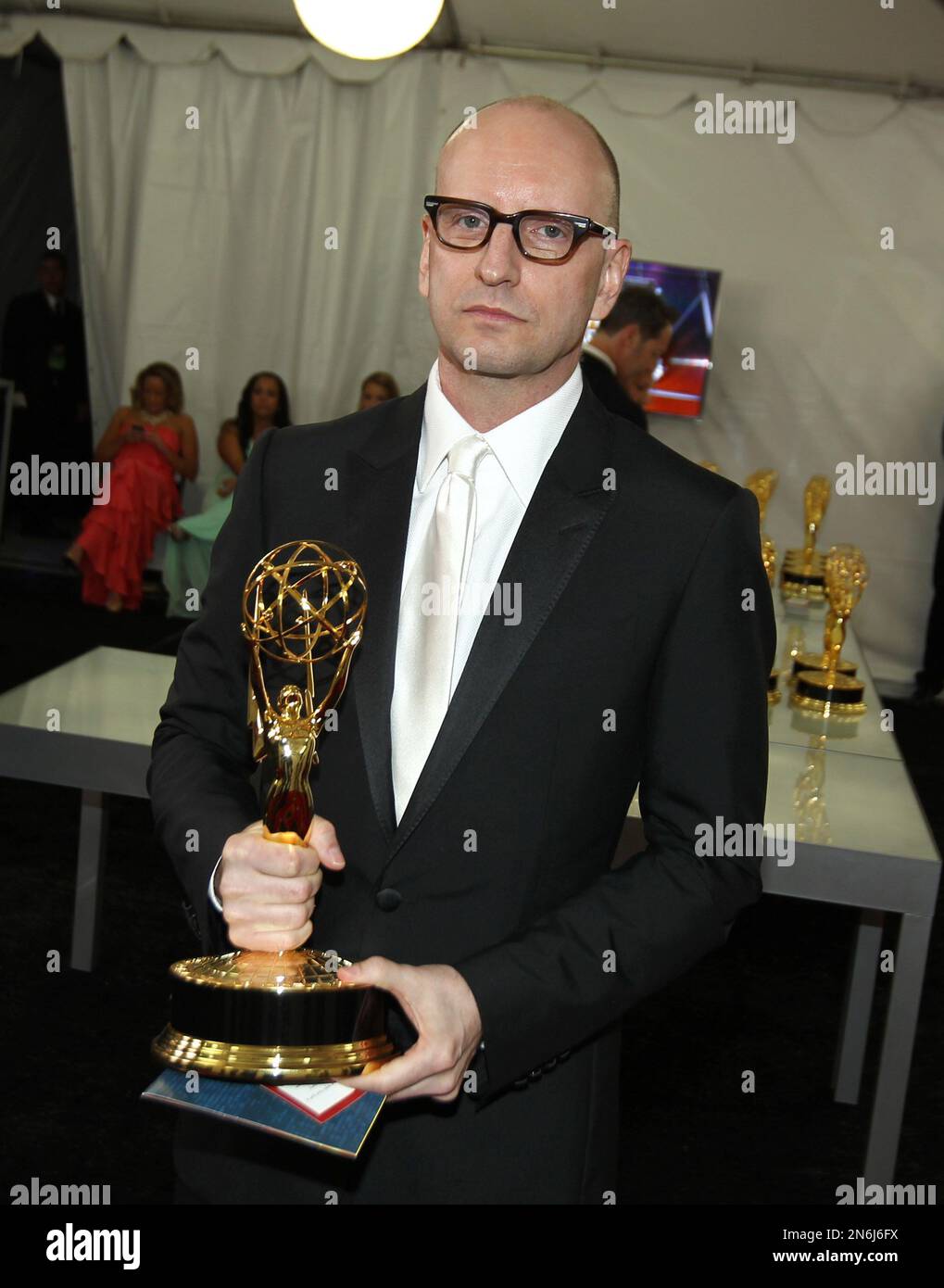 Exclusive - Director Steven Soderbergh poses with his award for ...