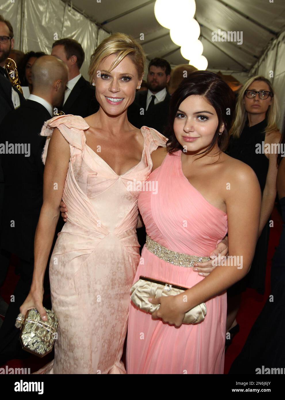 Exclusive - Julie Bowen and Ariel Winter are seen at the trophy table ...