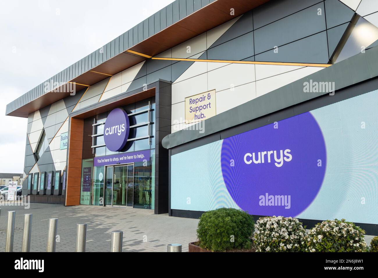 Currys store at fort kinnaird retail park Stock Photo - Alamy