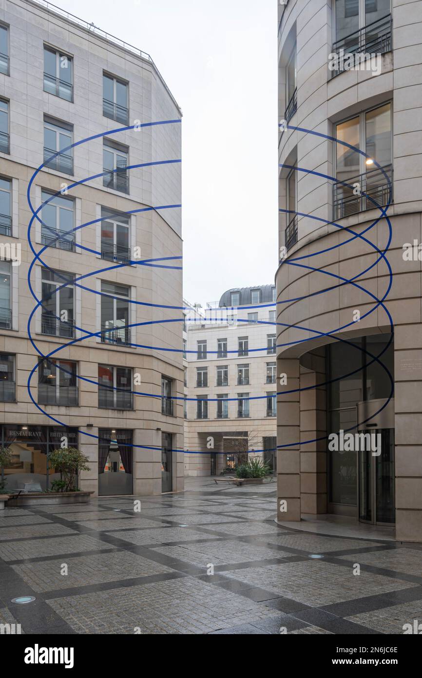 Passage Caumartin. Outside view of an optical illusion painted on ...