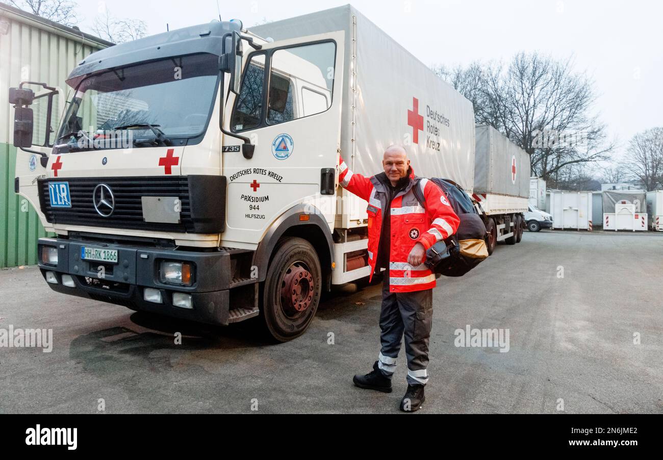 Hamburg, Germany. 10th Feb, 2023. Driver Gerrit Herbst stands by a 40 ...