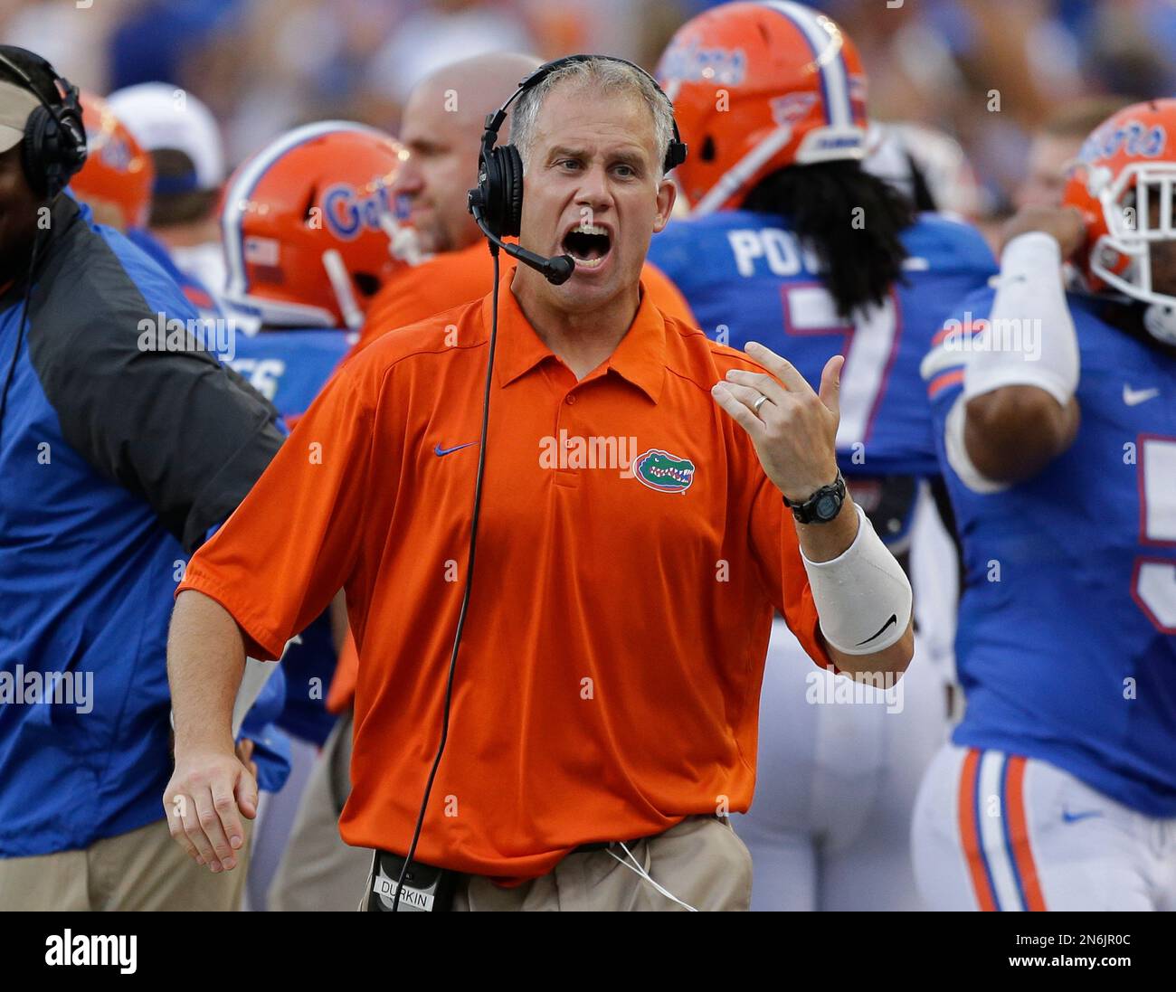 Florida defensive coordinator D.J. Durkin directs the defense during ...