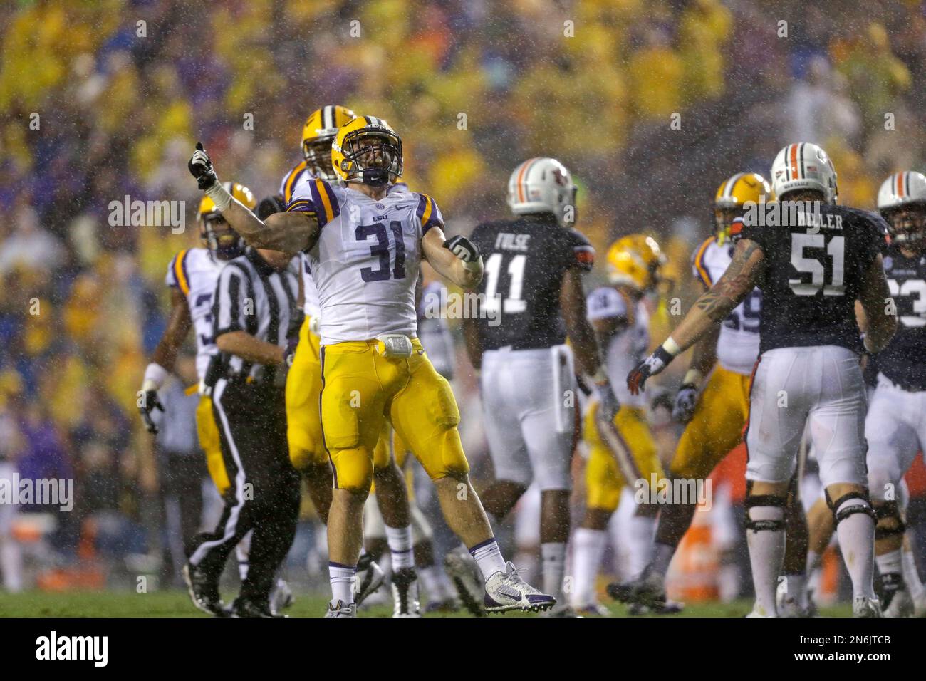 LSU linebacker D.J. Welter (31) celebrates a defensive stop in the ...