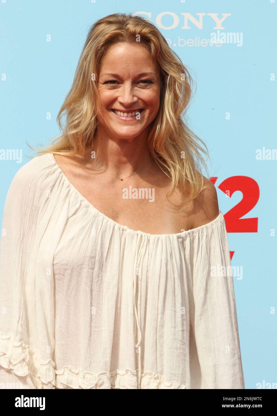 Actress Teri Polo arrives at the premiere of "Cloudy with a Chance of ...