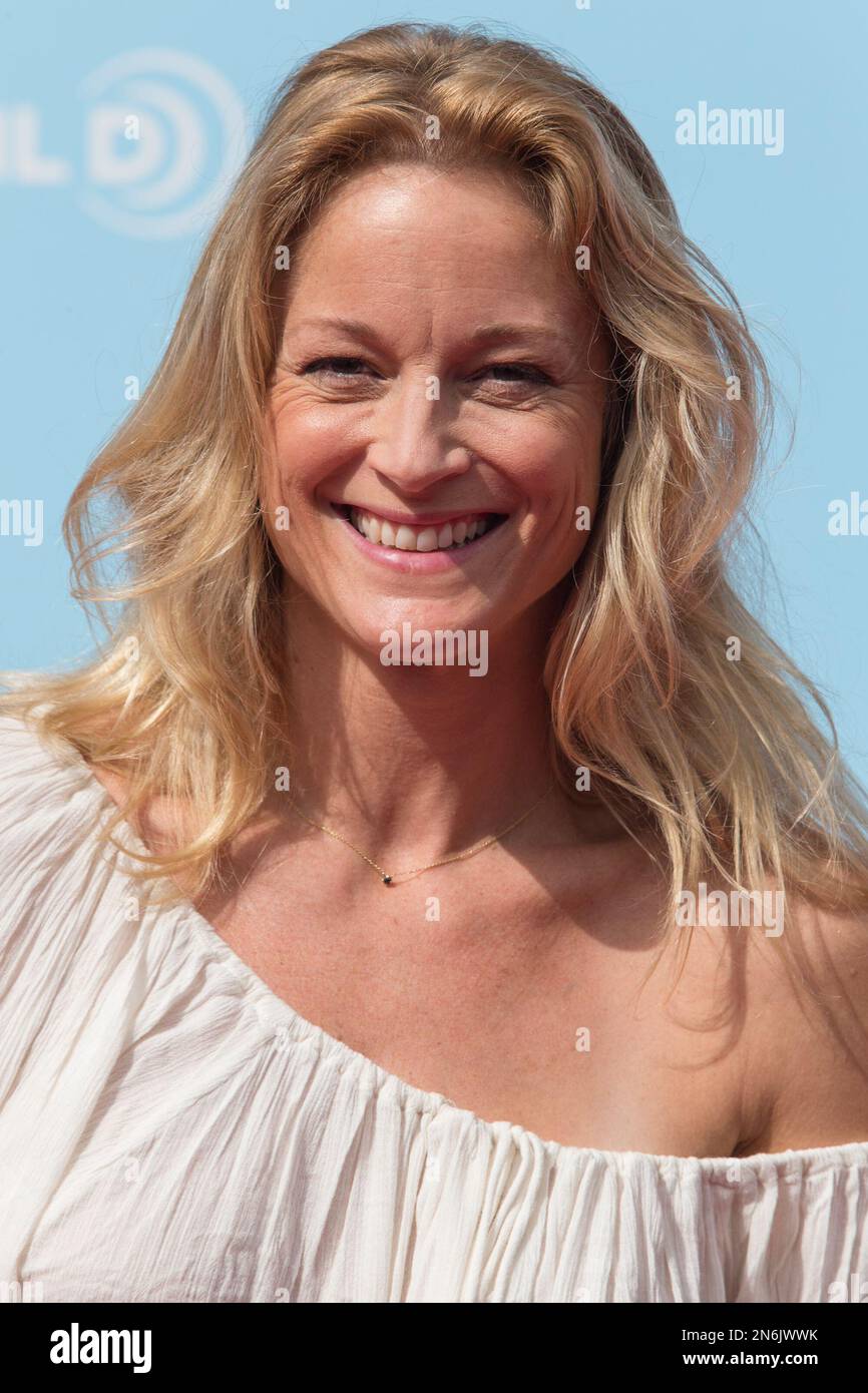 Actress Teri Polo arrives at the premiere of "Cloudy with a Chance of ...