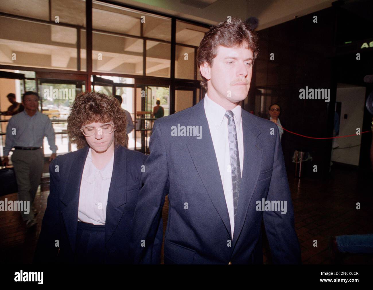 Rodney Peairs and his wife Bonnie enter state court in Baton Rouge, La ...