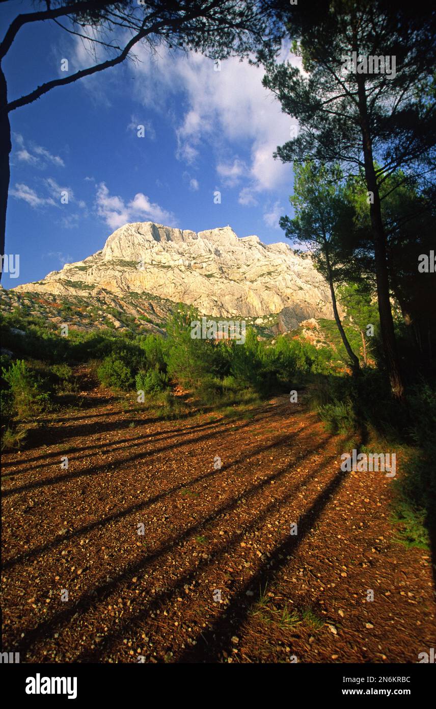 Montagne ste victoire cezanne hi-res stock photography and images - Alamy