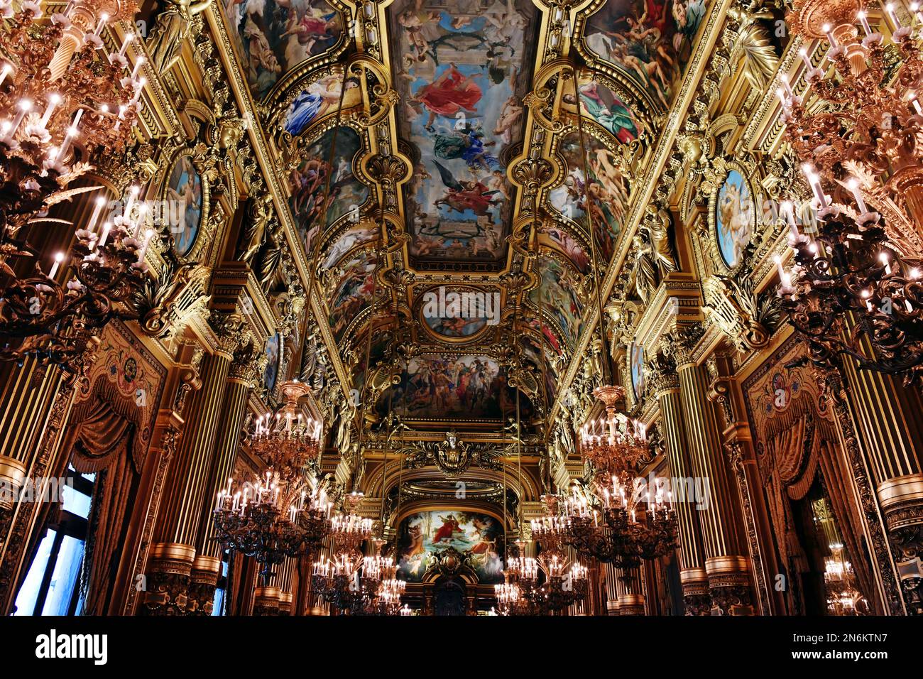Le Grand Foyer - Opéra de Paris - Palais Garnier - France Stock Photo ...