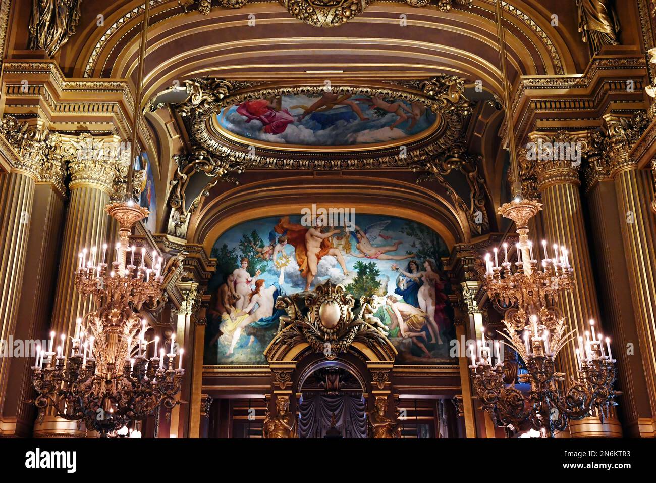Le Grand Foyer - Opéra de Paris - Palais Garnier - France Stock Photo ...
