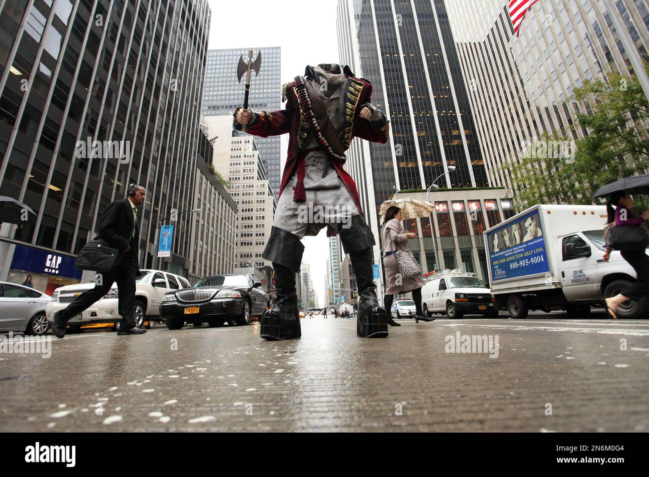 The 7-foot-tall Headless Horseman hails a taxi during FOX's 'Sleepy ...