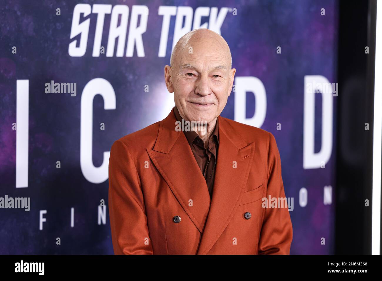 Actor sir patrick stewart portrait hi-res stock photography and images ...