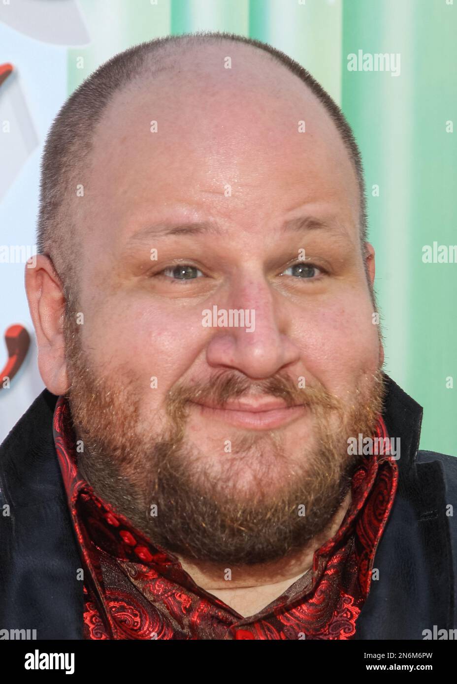 Actor Stephen Kramer Glickman arrives at the world premiere of "Wizard ...