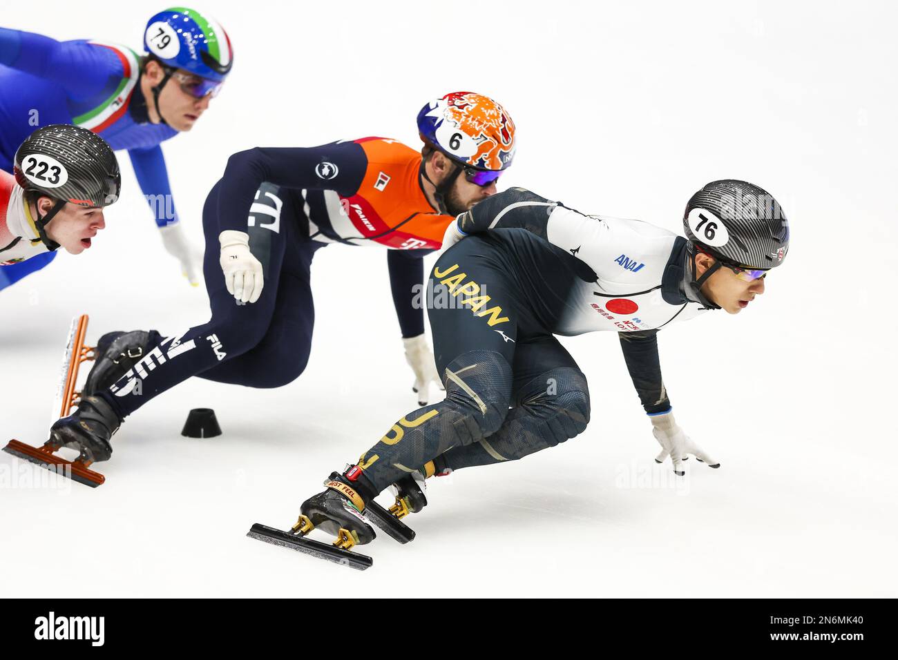 DORDRECHT - 10/02/2023, Sjinkie Knegt (NED), Keita Watanabe (JPN) (lr) in action in the ...