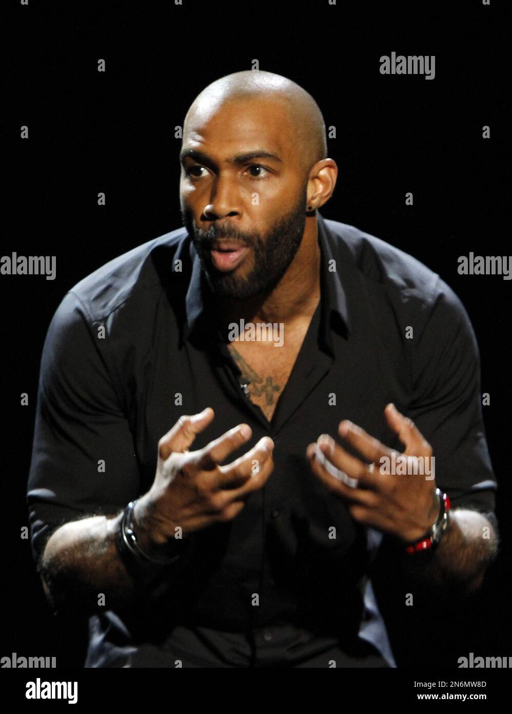 Actor Omari Hardwick performs opening poem at Lexus Presents: Verses ...