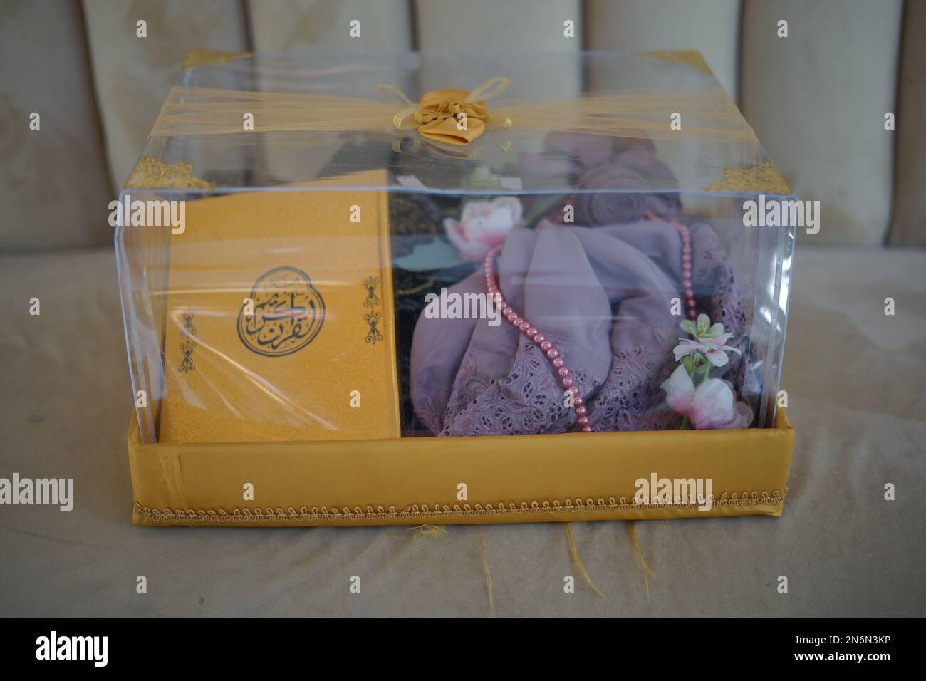 Muslim wedding ceremony hi-res stock photography and images - Alamy