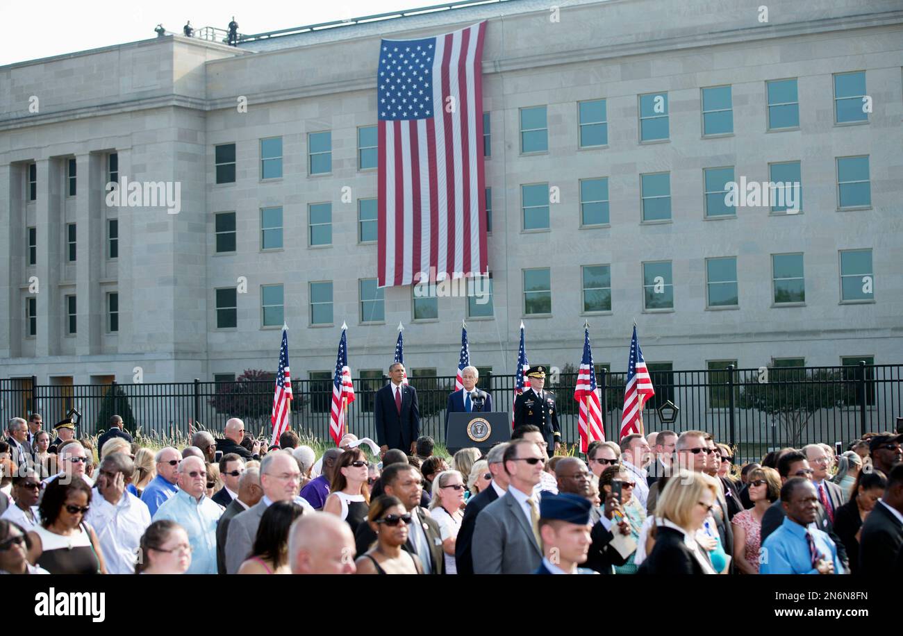From left, President Barack Obama, Defense Secretary Chuck Hagel and ...