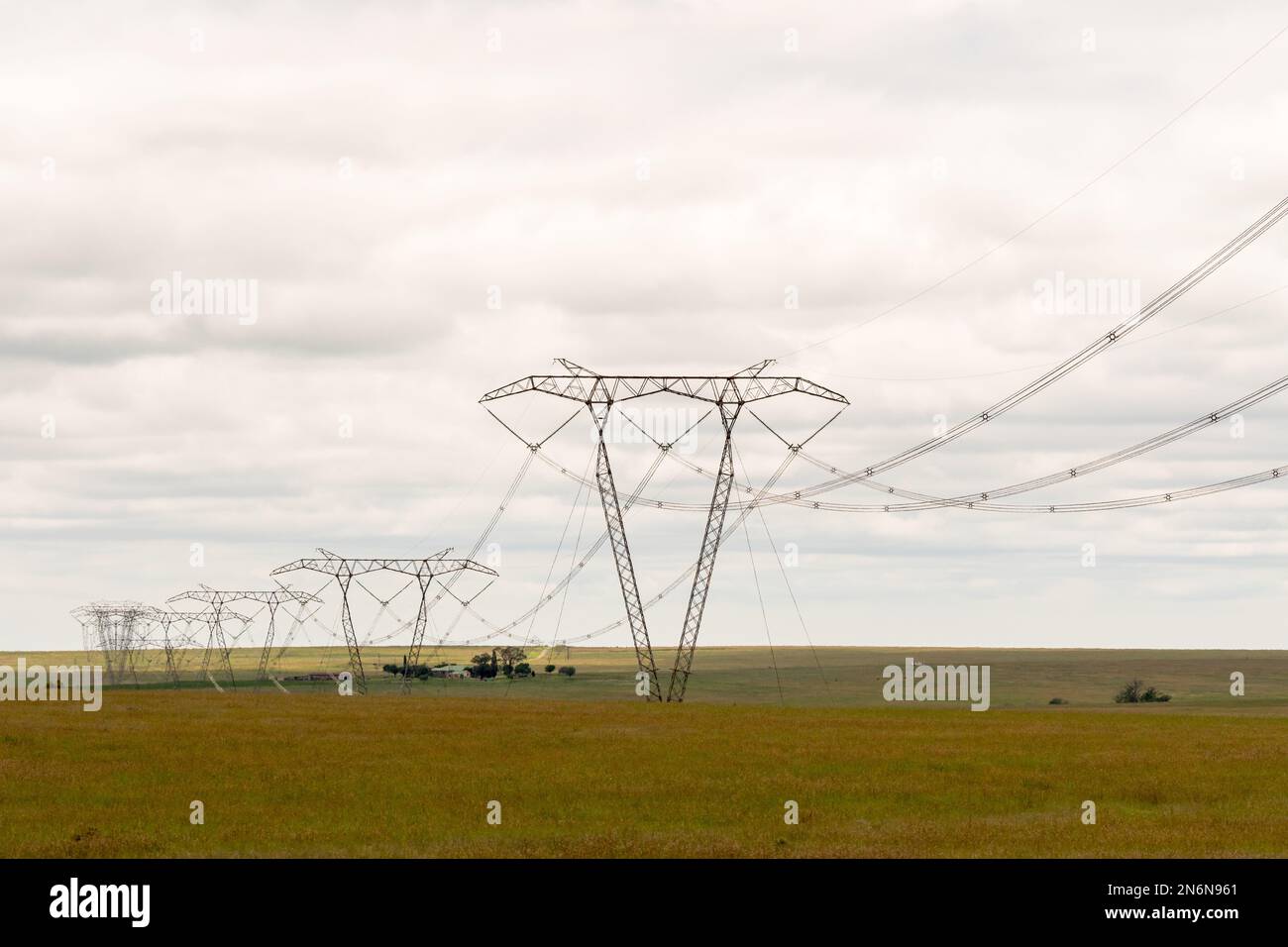 Electricity pylons south africa hi-res stock photography and images - Alamy