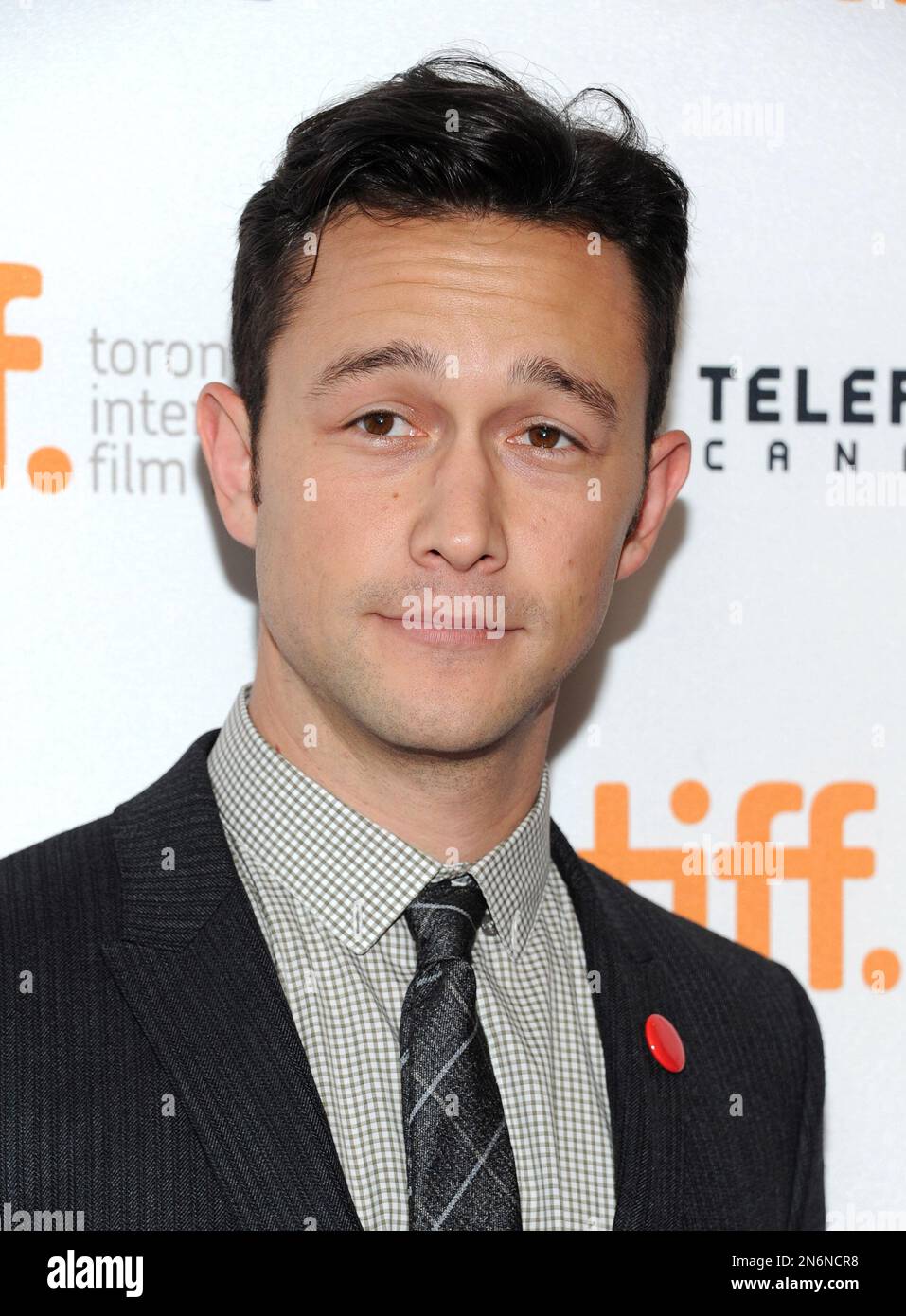 Joseph Gordon-Levitt arrives at the premiere of "Don Jon" on day 6 of ...