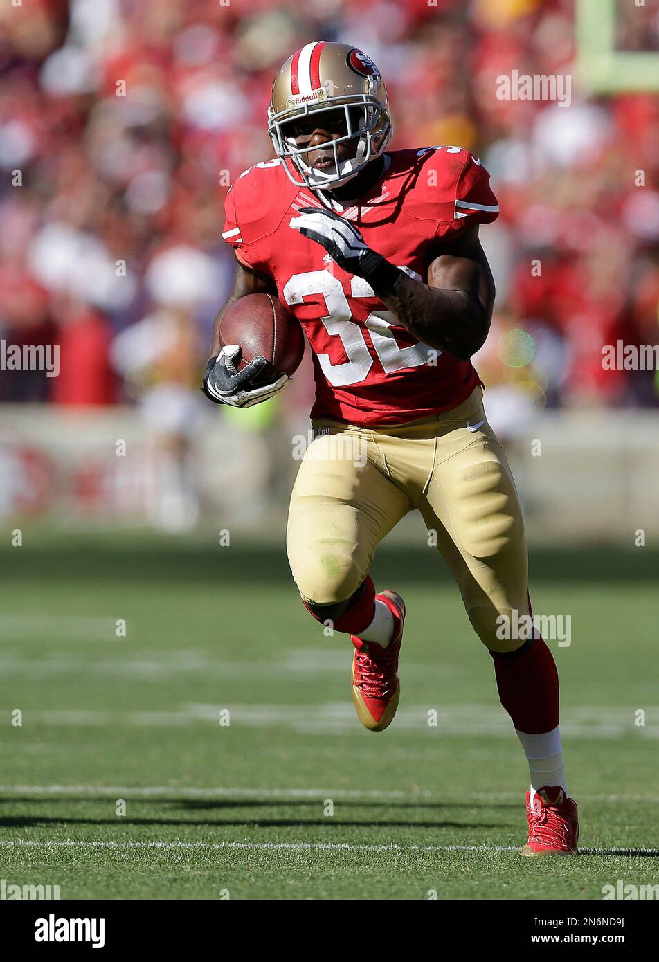 San Francisco 49ers running back Kendall Hunter (32) is seen in action ...