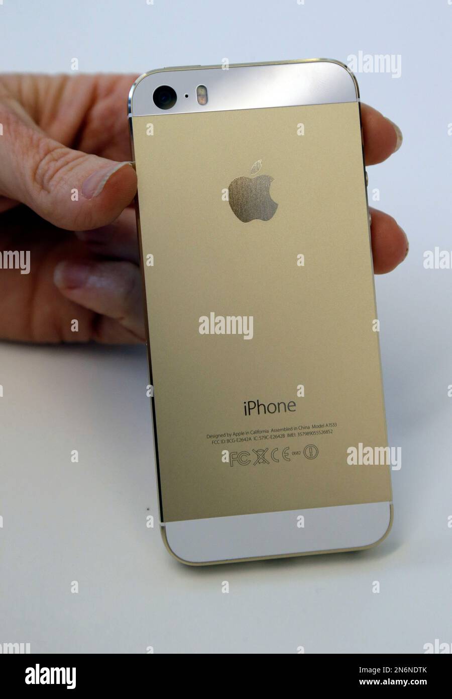 Apple Iphone 5s Gold Color