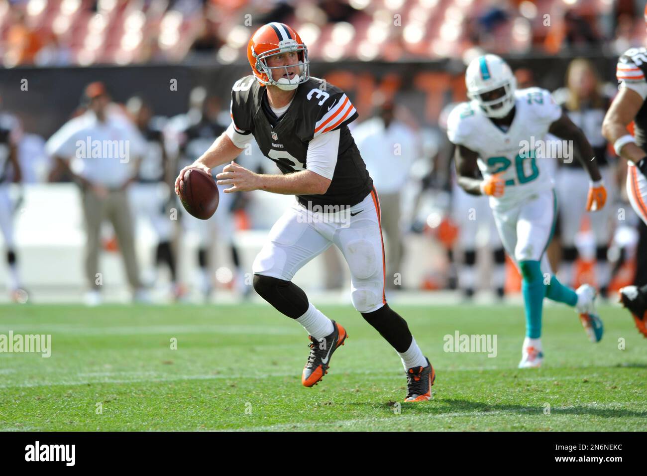 Cleveland Browns quarterback Brandon Weeden (3) during an NFL football ...