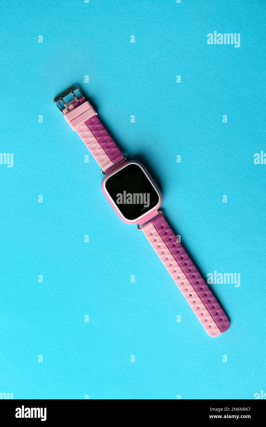 Smart watch heart blue hi-res stock photography and images - Alamy