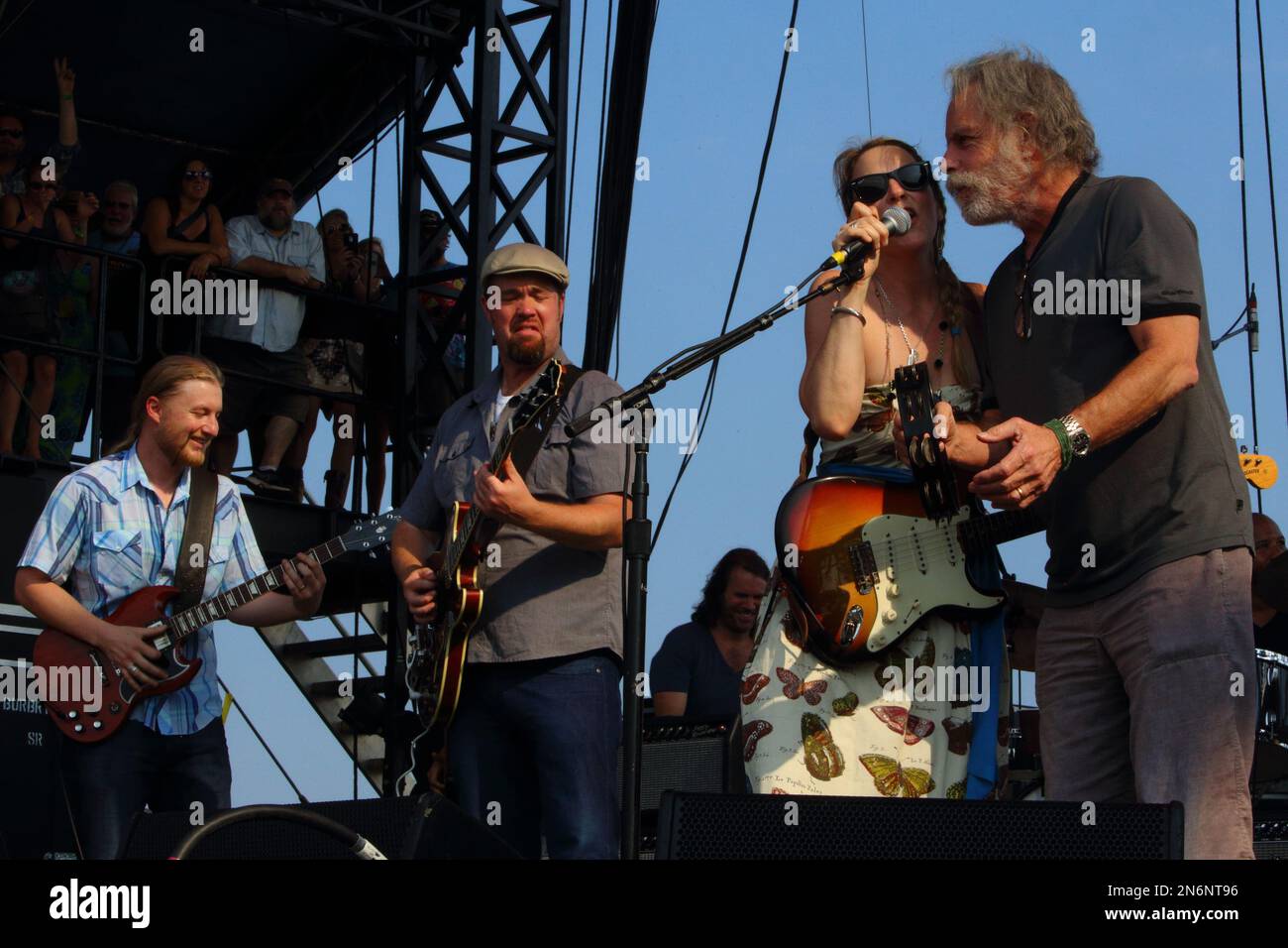 Derek Trucks and Susan Tedeschi of the Tedeschi Trucks Band performs ...