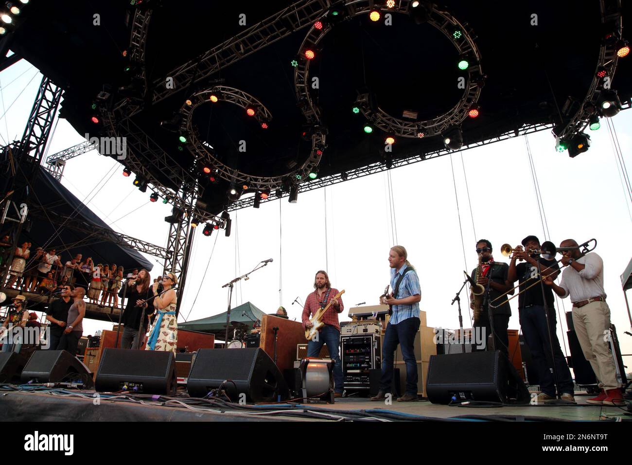 The Black Crowes performs with guests Susan Tedeschi and Derek Trucks ...