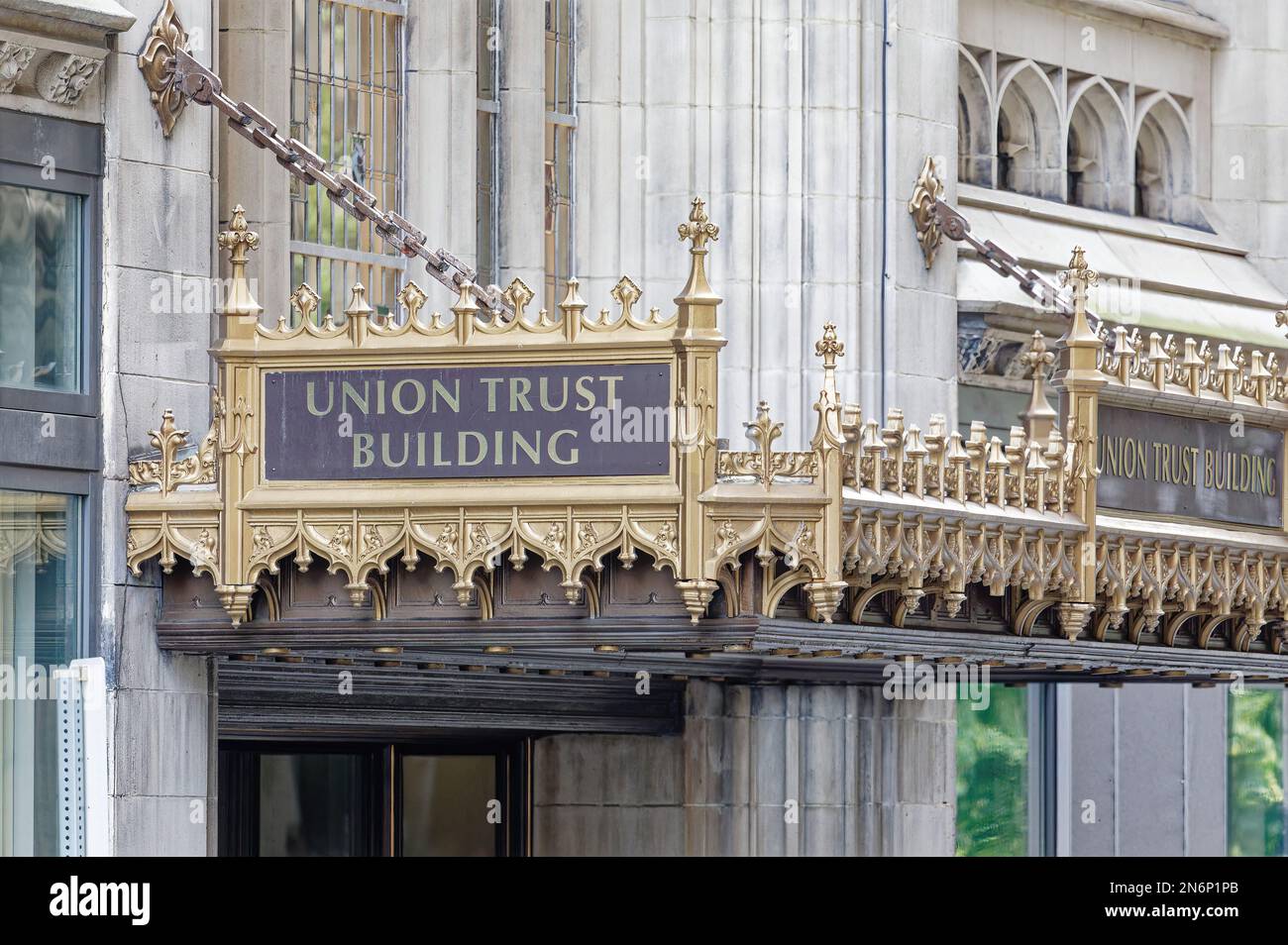 Pittsburgh Downtown: Landmark Union Trust Building was restored inside ...