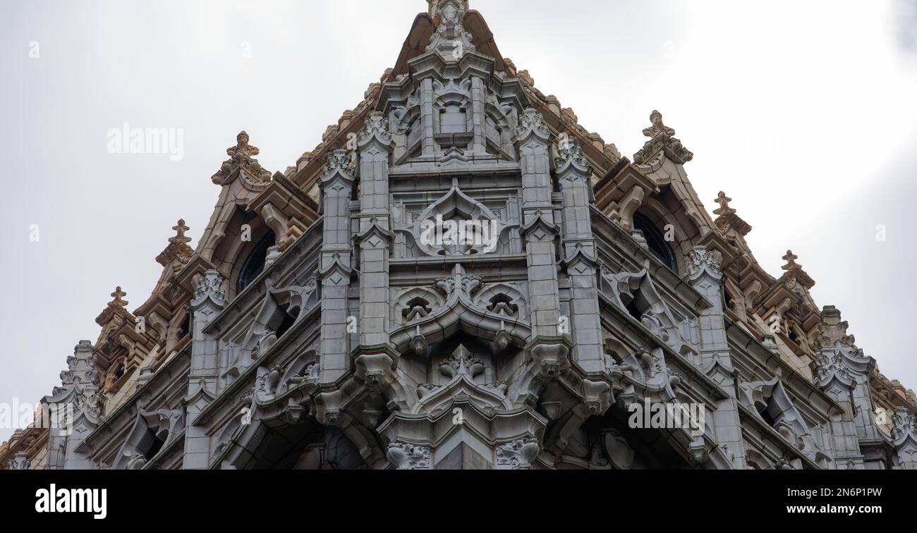 Pittsburgh Downtown: Landmark Union Trust Building was restored inside ... Pittsburgh Downtown: Landmark Union Trust Building was restored inside ...