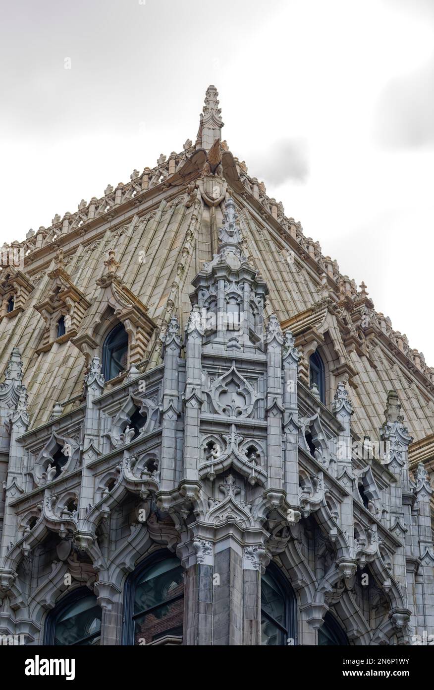 Pittsburgh Downtown: Landmark Union Trust Building was restored inside ...
