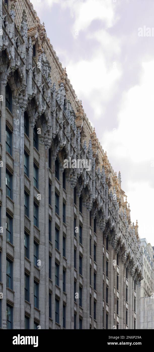 Pittsburgh Downtown: Landmark Union Trust Building was restored inside ...