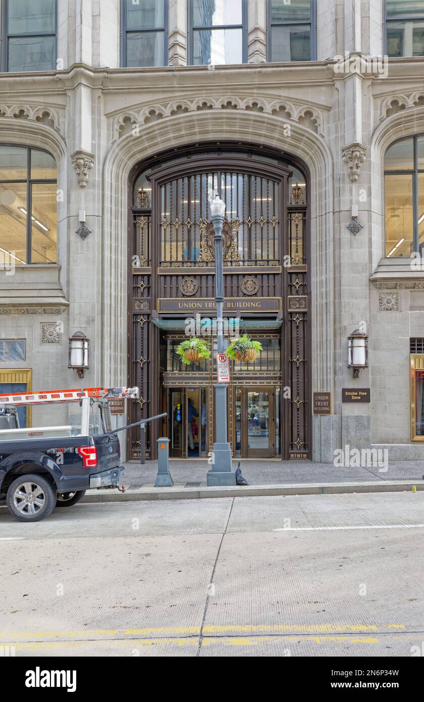 Pittsburgh Downtown: Landmark Union Trust Building was restored inside ...