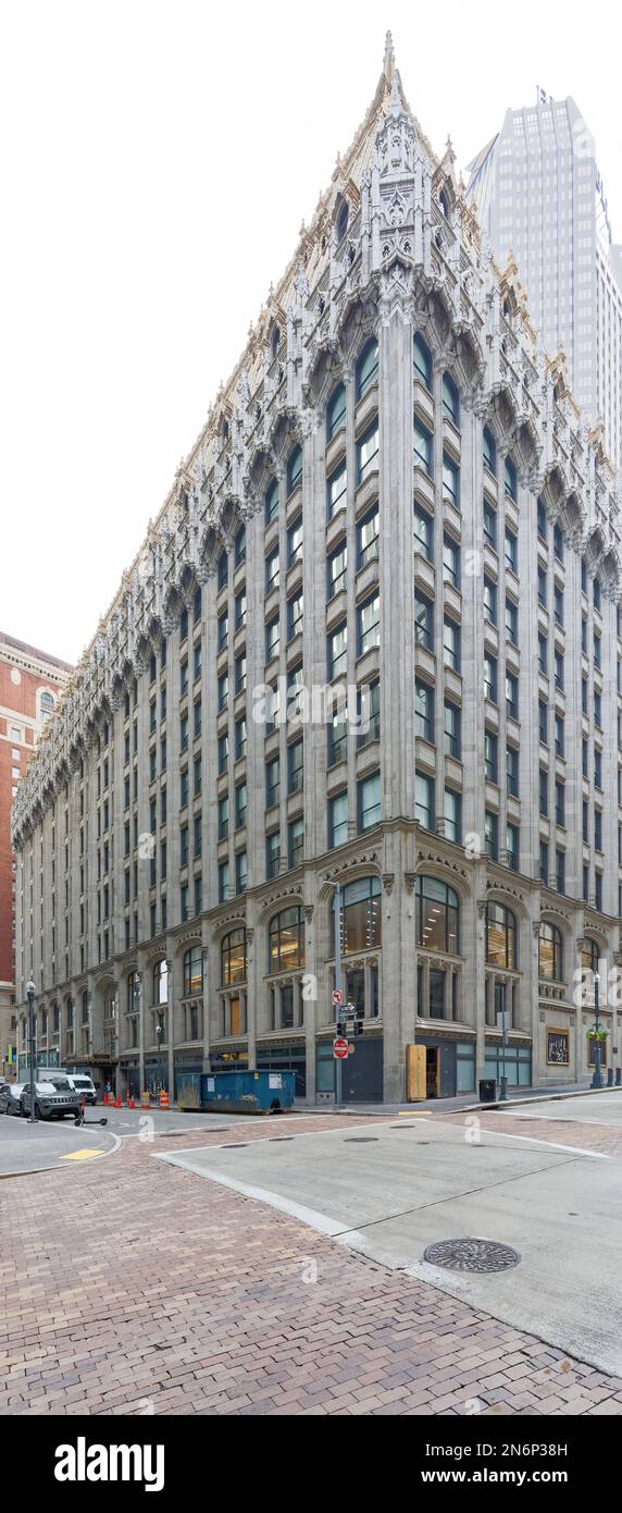 Pittsburgh Downtown: Landmark Union Trust Building was restored inside ...