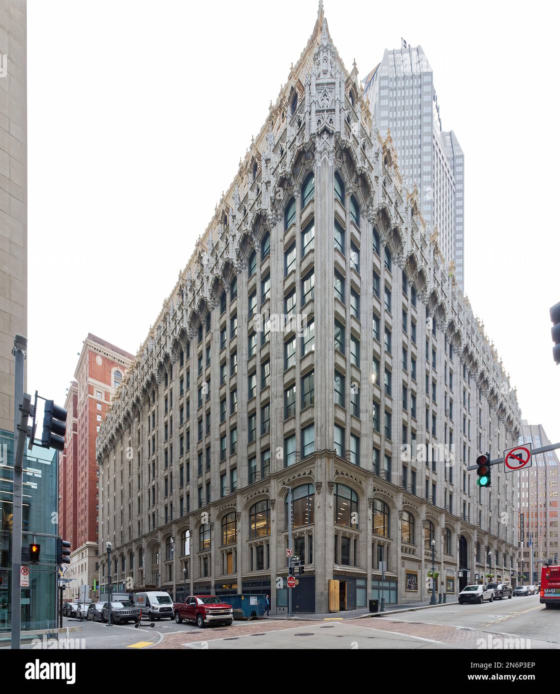 Pittsburgh Downtown: Landmark Union Trust Building was restored inside ...