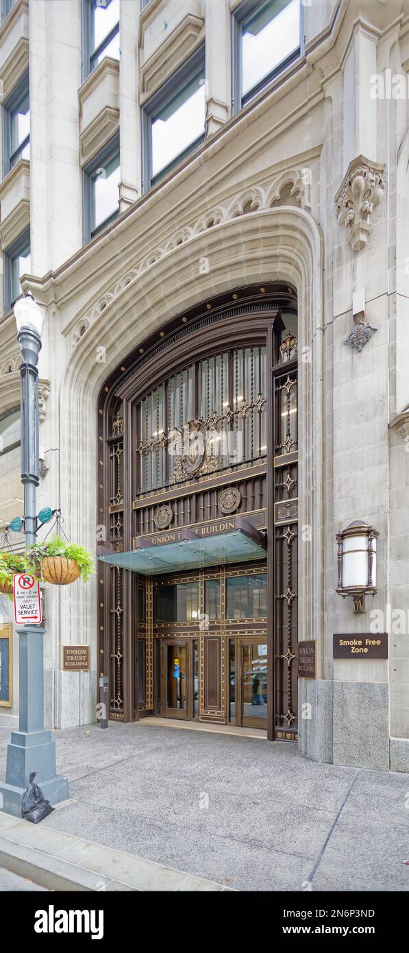 Pittsburgh Downtown: Landmark Union Trust Building was restored inside ...