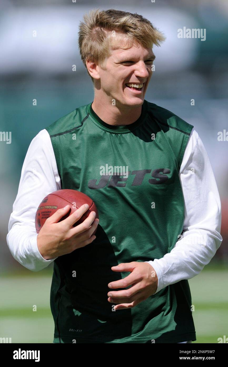 New York Jets quarterback Matt Simms reacts while working out before an ...