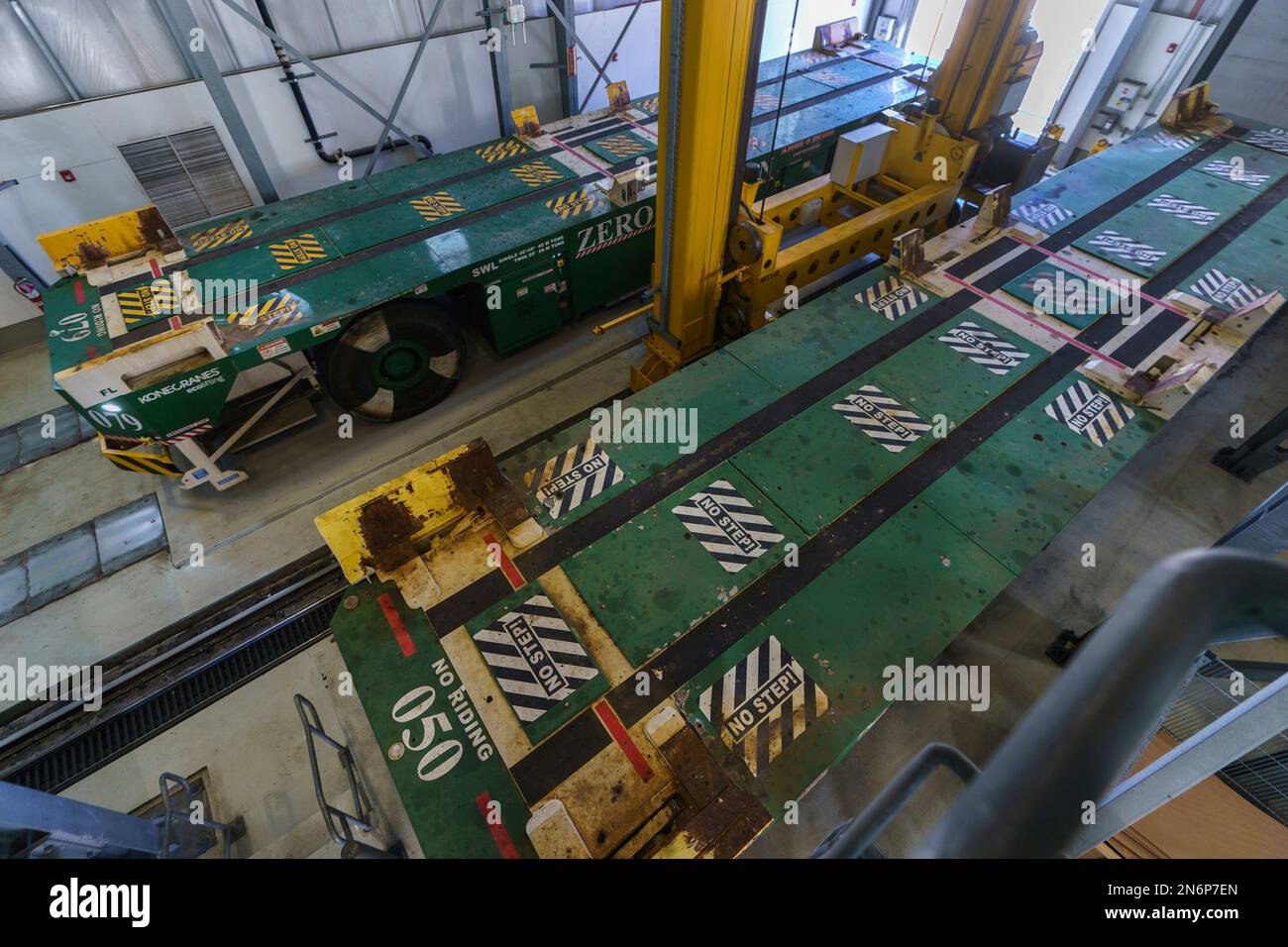 Automated Guide Vehicles, (AGV), remote-controlled electric shipping ...