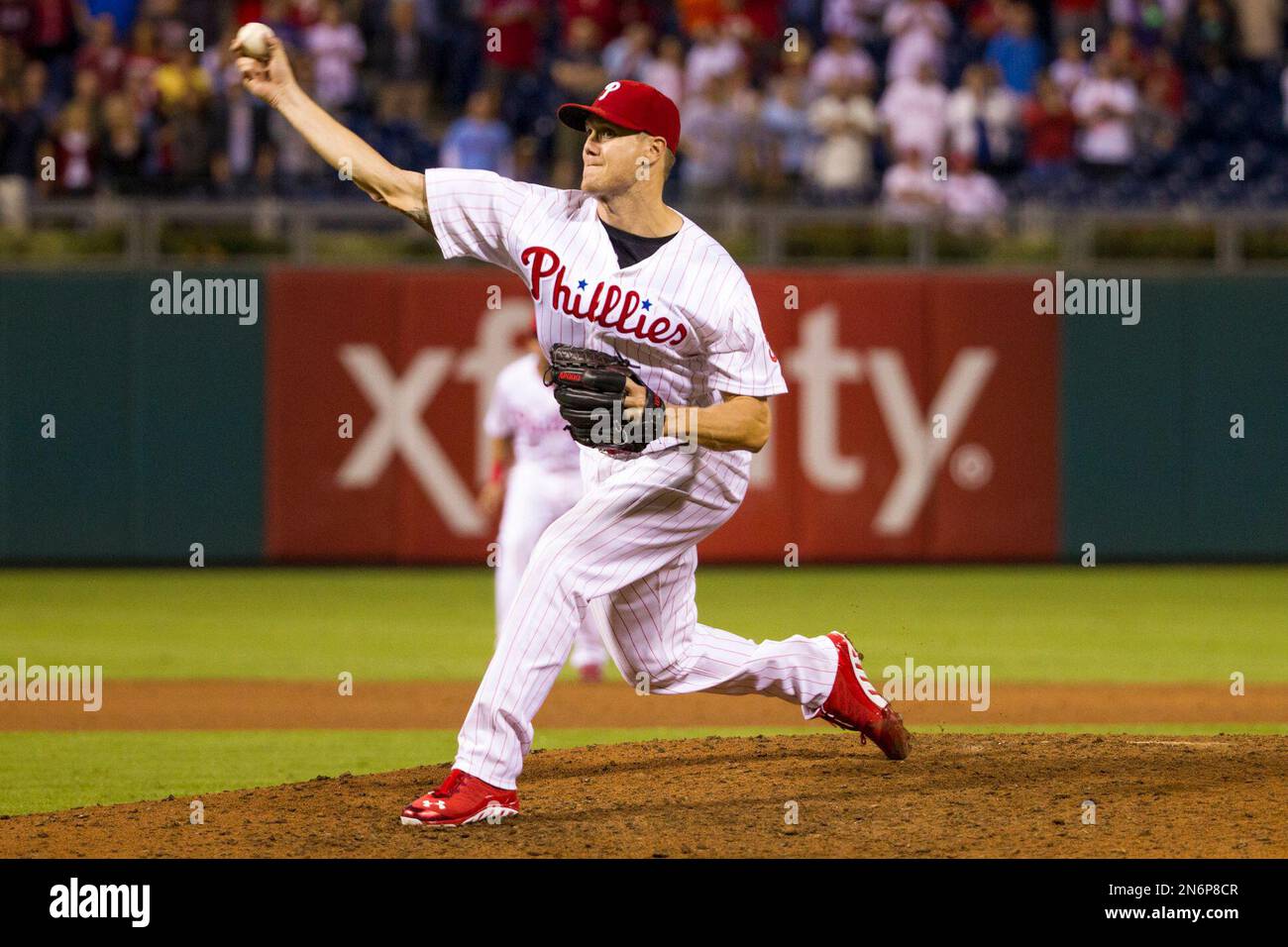 Philadelphia Phillies relief pitcher Jonathan Papelbon pitches during ...