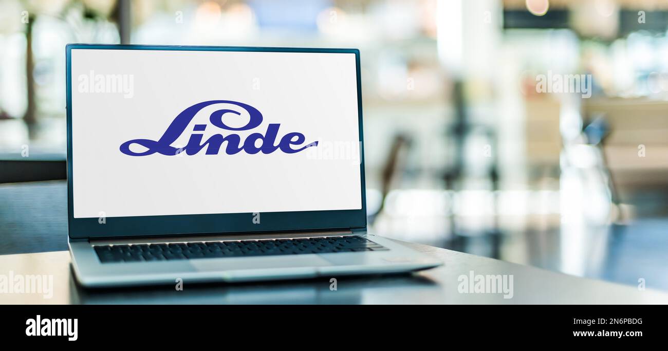POZNAN, POL - DEC 28, 2022: Laptop computer displaying logo of Linde, a ...
